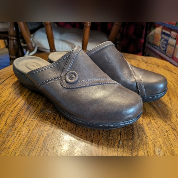 Clarks | Shoes | Clarks Slip On Clogs | Poshmark